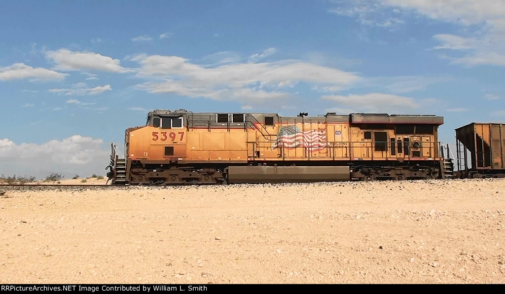 EB Manifest Frt at Erie NV W-MTrn Slvs-Pshr -128